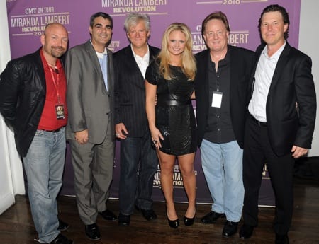 Photos: DiPiero and Shaw Sign Flynn; Lambert Kicks Off Tour - MusicRow.com