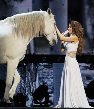 Shania Embarks on Two-Year Vegas Residency - MusicRow.com