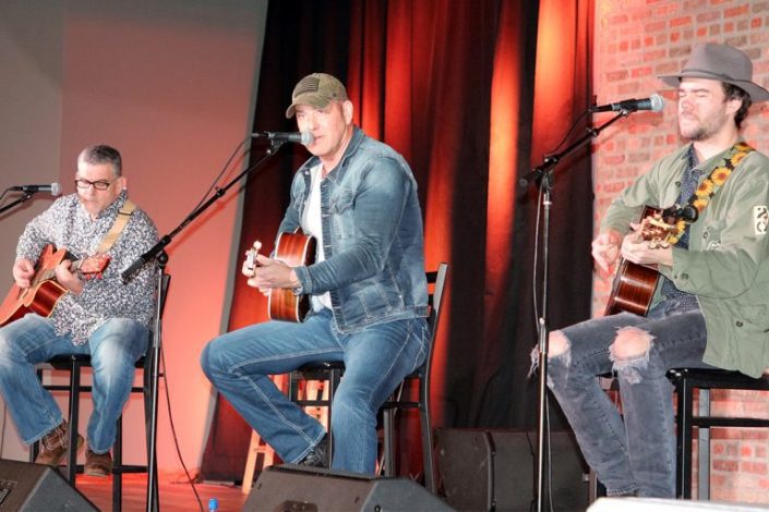 MusicRow Pics: MusicRow's 17th Annual CountryBreakout Awards - MusicRow.com