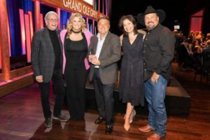 Lon Helton Receives Bob Kingsley Living Legend Award - MusicRow.com