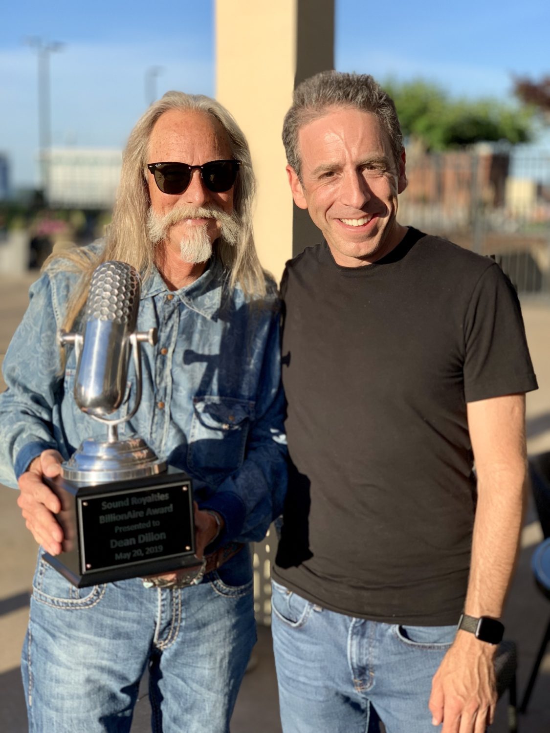 Country Execs Gather at Album Listening Party for ‘Voice’ Winner ...