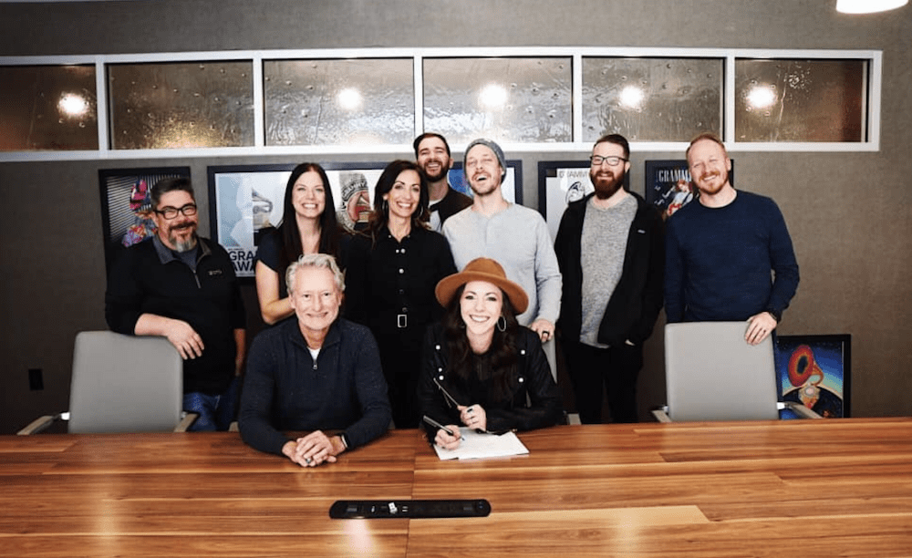 Signings: Clay Walker, Sarah Buchanan, Travis Tritt - MusicRow.com