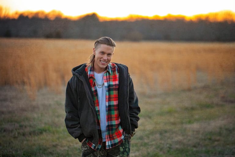 Warner Music Nashville Signs Round Here Records Artist Redferrin ...