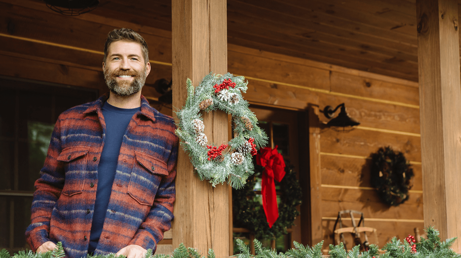 Josh Turner Announces Debut Christmas Record, 'King Size Manger ...