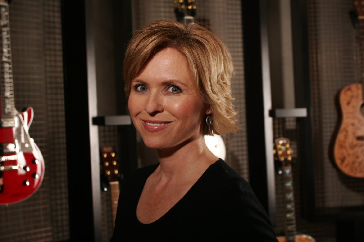 Beloved TV Journalist And Producer Lisa Lee Dies At 52 - MusicRow.com