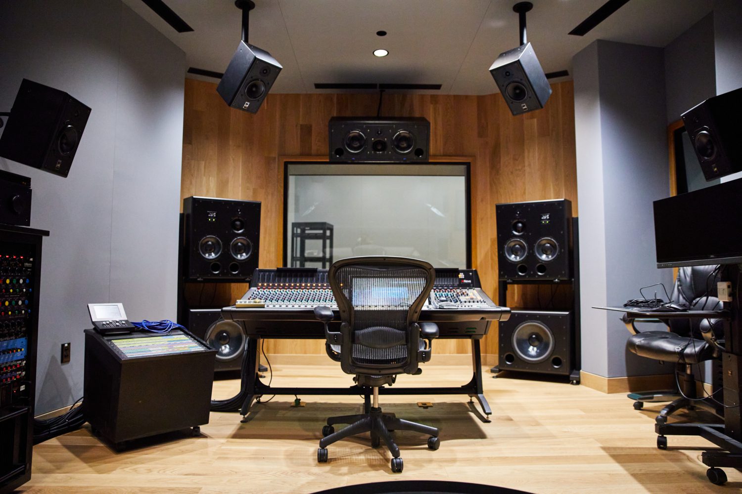 Warner Music Nashville, Warner Chappell Music Open Renovated Offices On ...