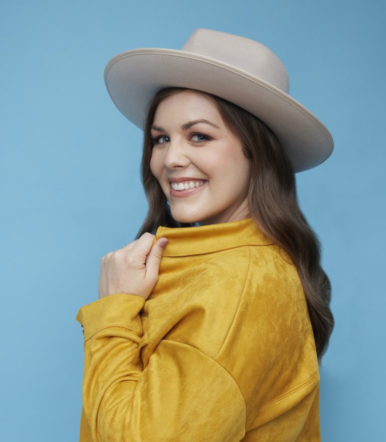 Hannah Kerr Joins Curb | Word Entertainment Roster - MusicRow.com