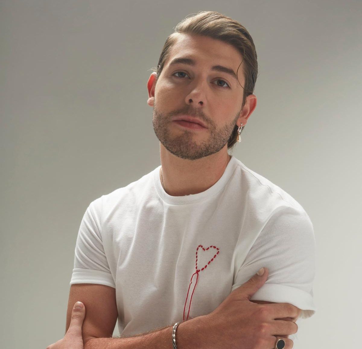 Sam Williams To Expand Debut Album With 'Glasshouse Children: Tilted ...