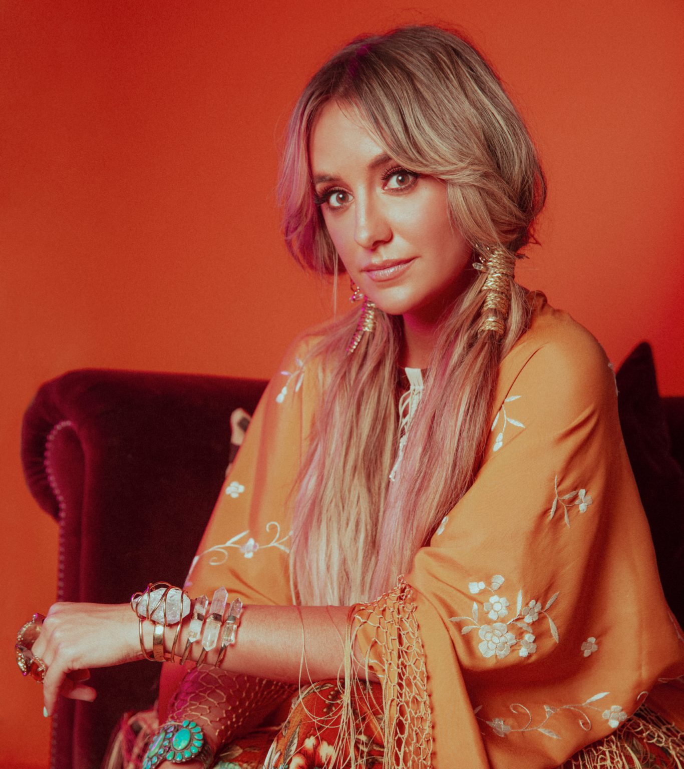 Lainey Wilson To Be Honored As Breakout Artist Of The Year At 2022 CMT ...