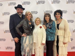 Nashville Songwriters Hall of Fame Ushers In Six New Members At 52nd ...