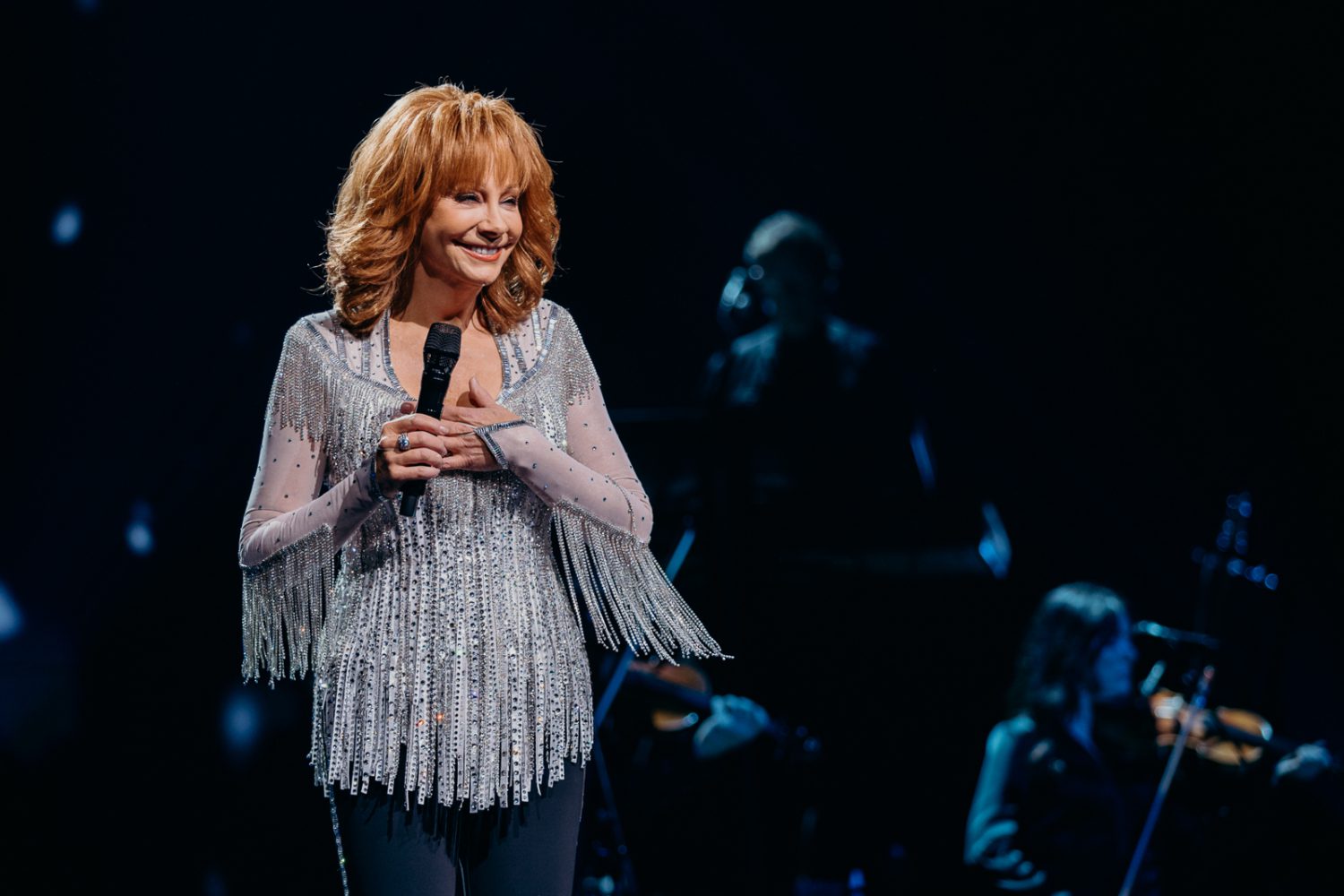 Reba Commemorates First Solo Headlining Show At Bridgestone Arena With ...