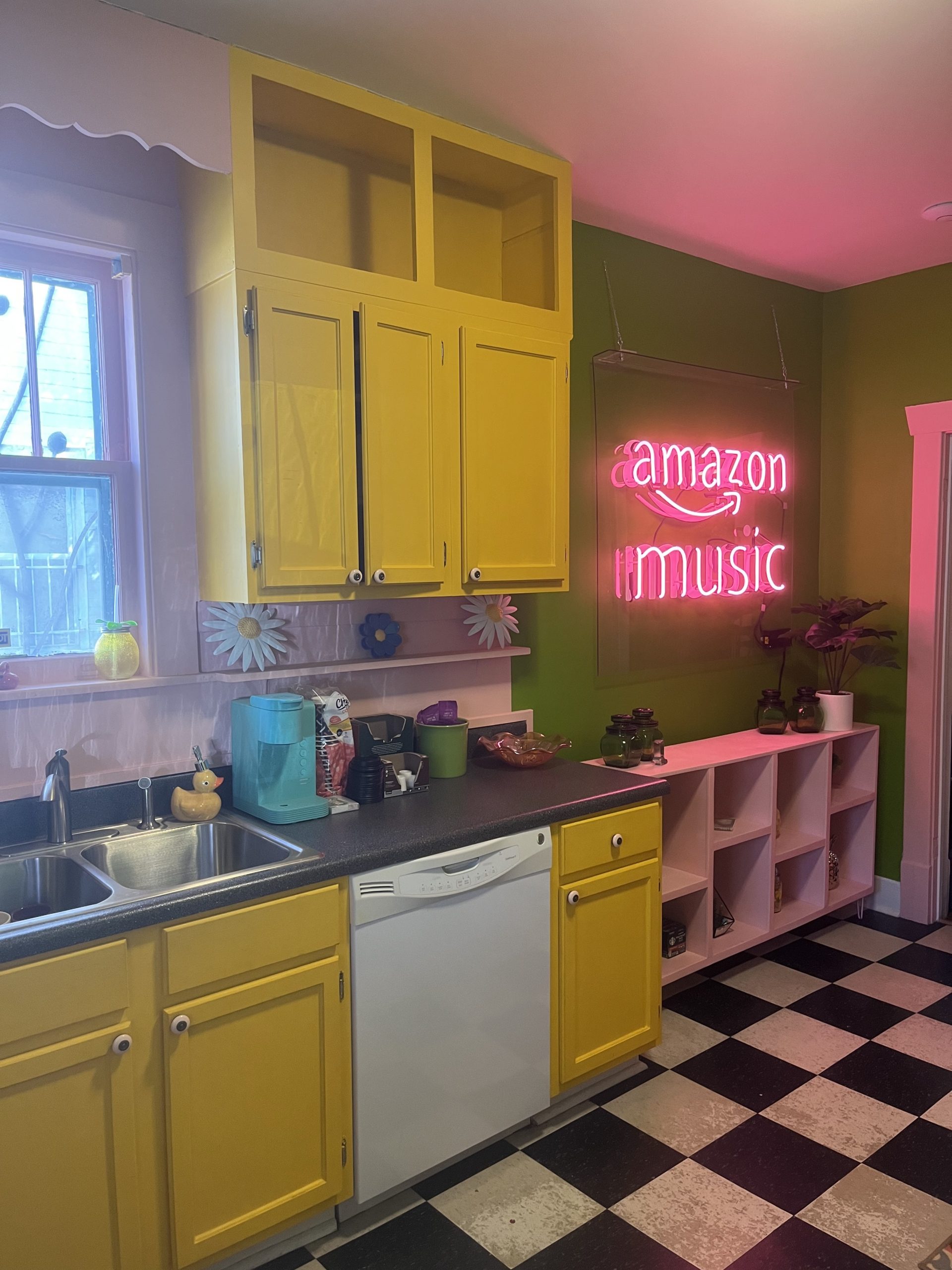 See Inside The Amazon Music Country Heat House On Music Row - MusicRow.com