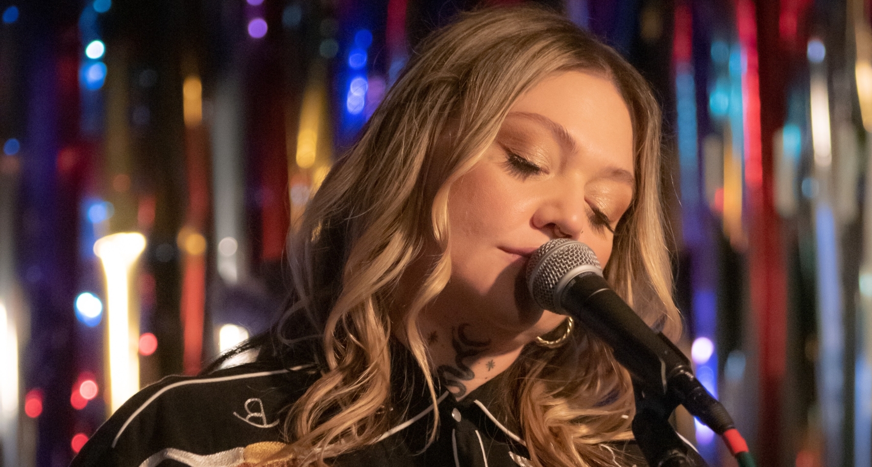 Elle King Celebrates Debut Country Album & Her Many Forms Of Luck ...