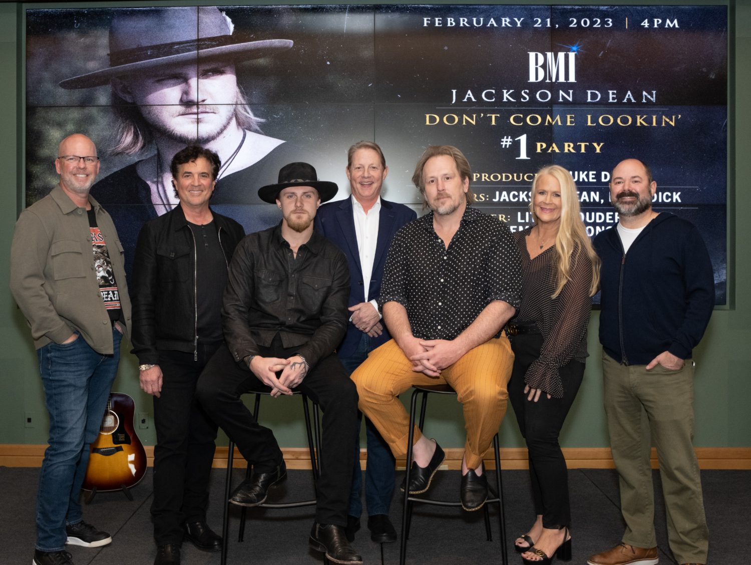 Jackson Dean Celebrates First No. 1 Song 'Don’t Come Lookin ...