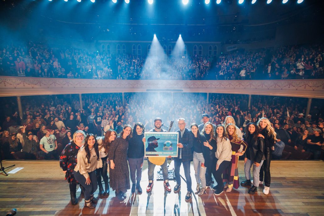 Mitchell Tenpenny Sells Out The Ryman With Back-To-Back Shows ...