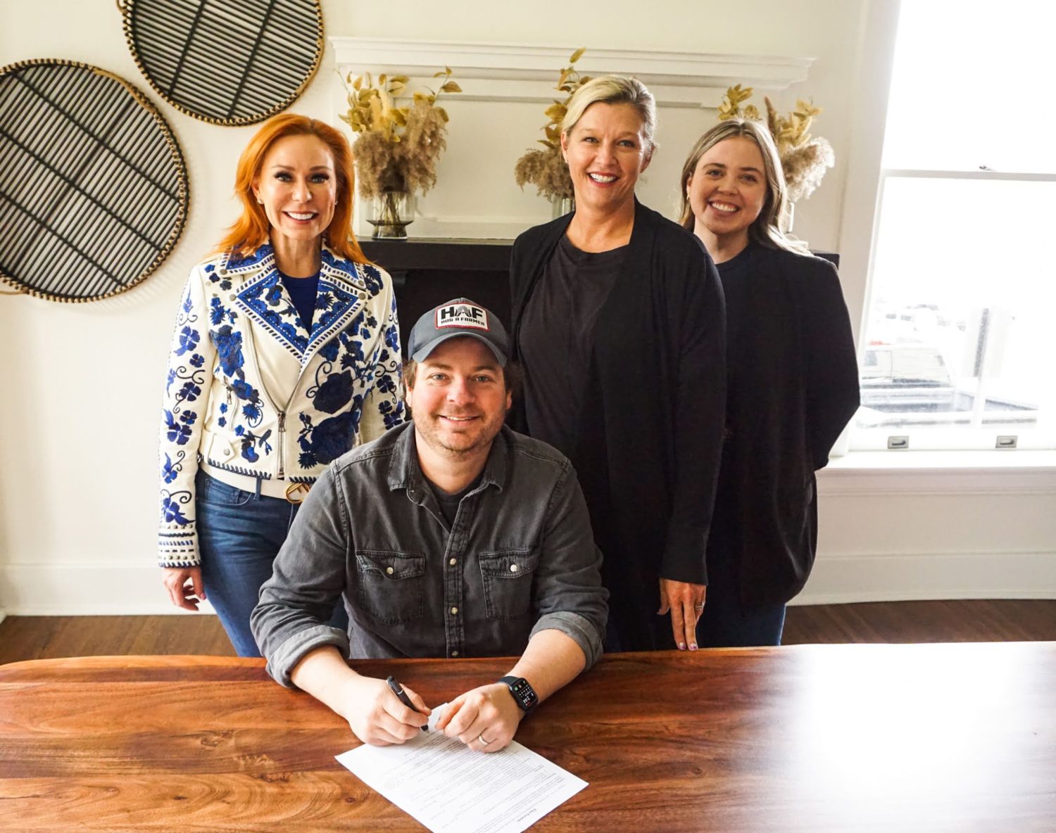 Lady Luck Songs Signs Josh London - MusicRow.com