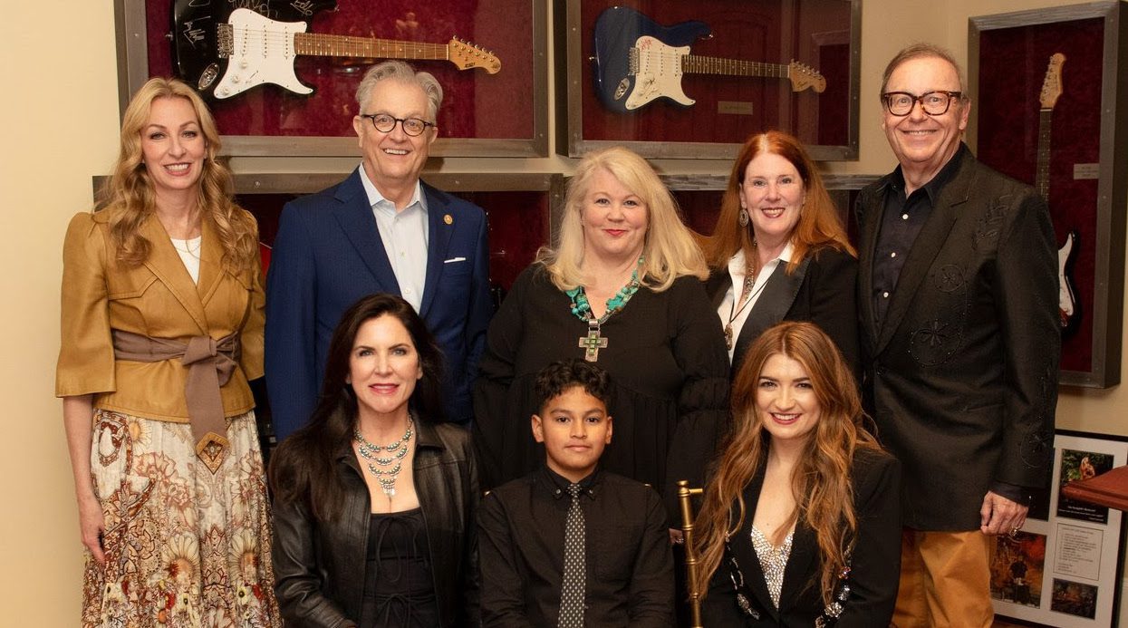 Country Music Hall Of Fame & Museum's 'All For The Hall' Dallas Benefit ...