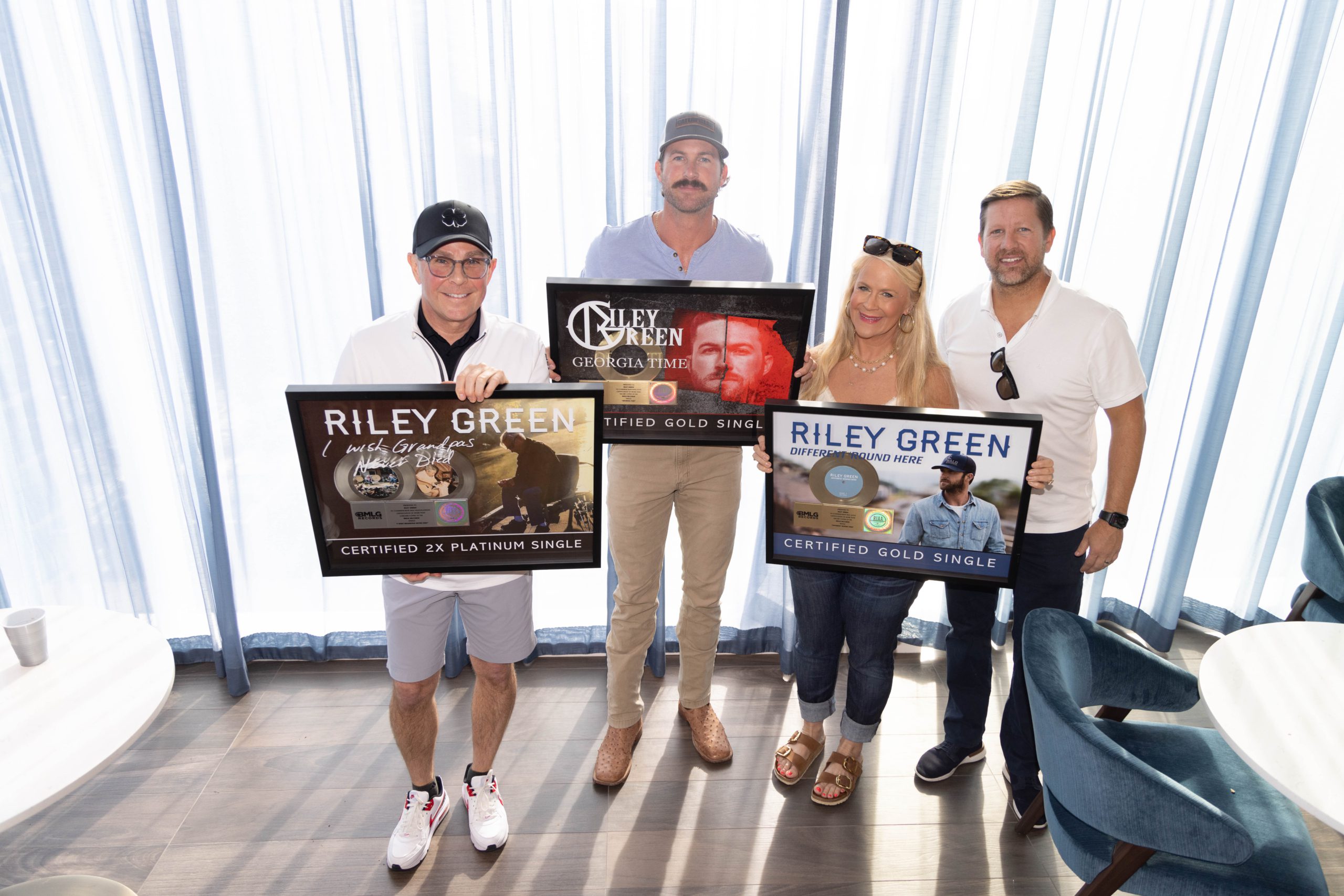 Industry Ink: Bailey Zimmerman, Riley Green, Radney Foster - MusicRow.com