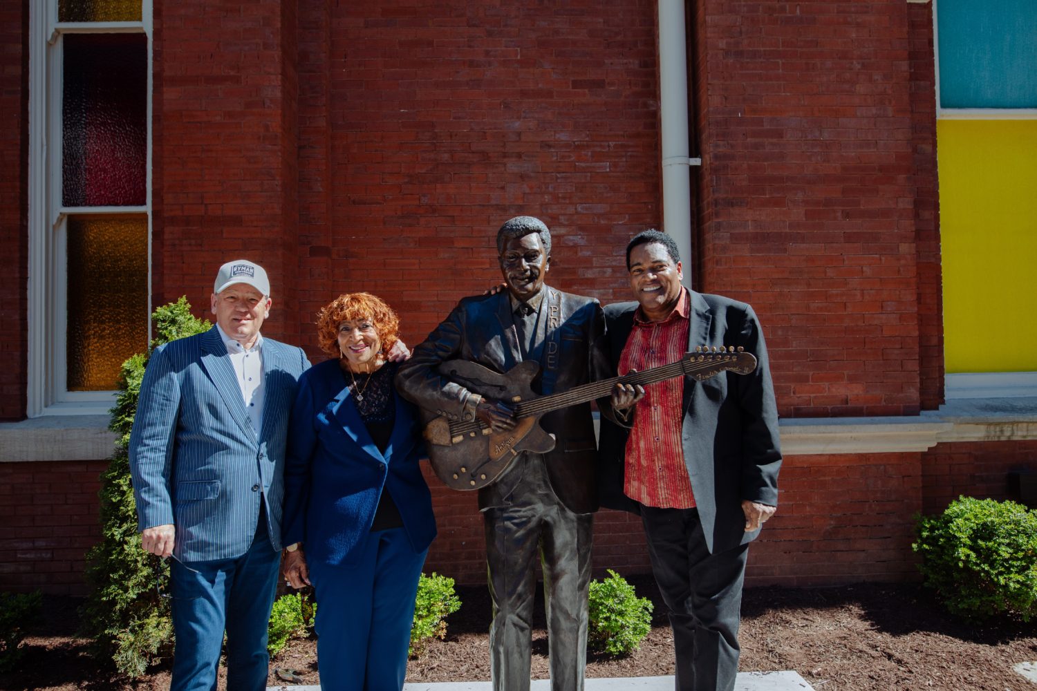 Charley Pride Statue Unveiled On Ryman Auditorium’s Icon Walk ...