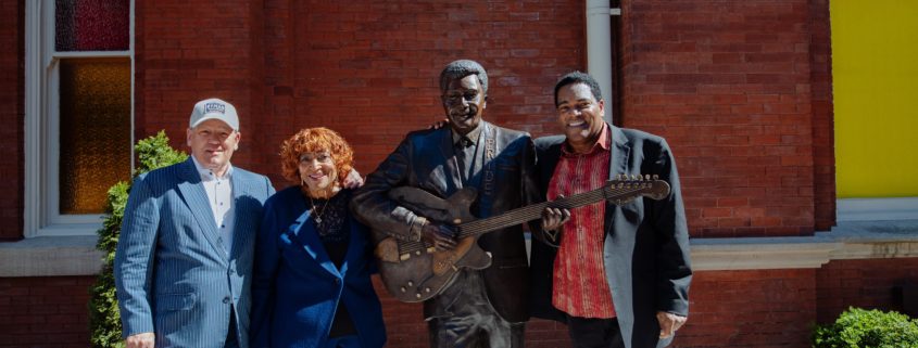 Charley Pride Statue Unveiled On Ryman Auditorium’s Icon Walk ...