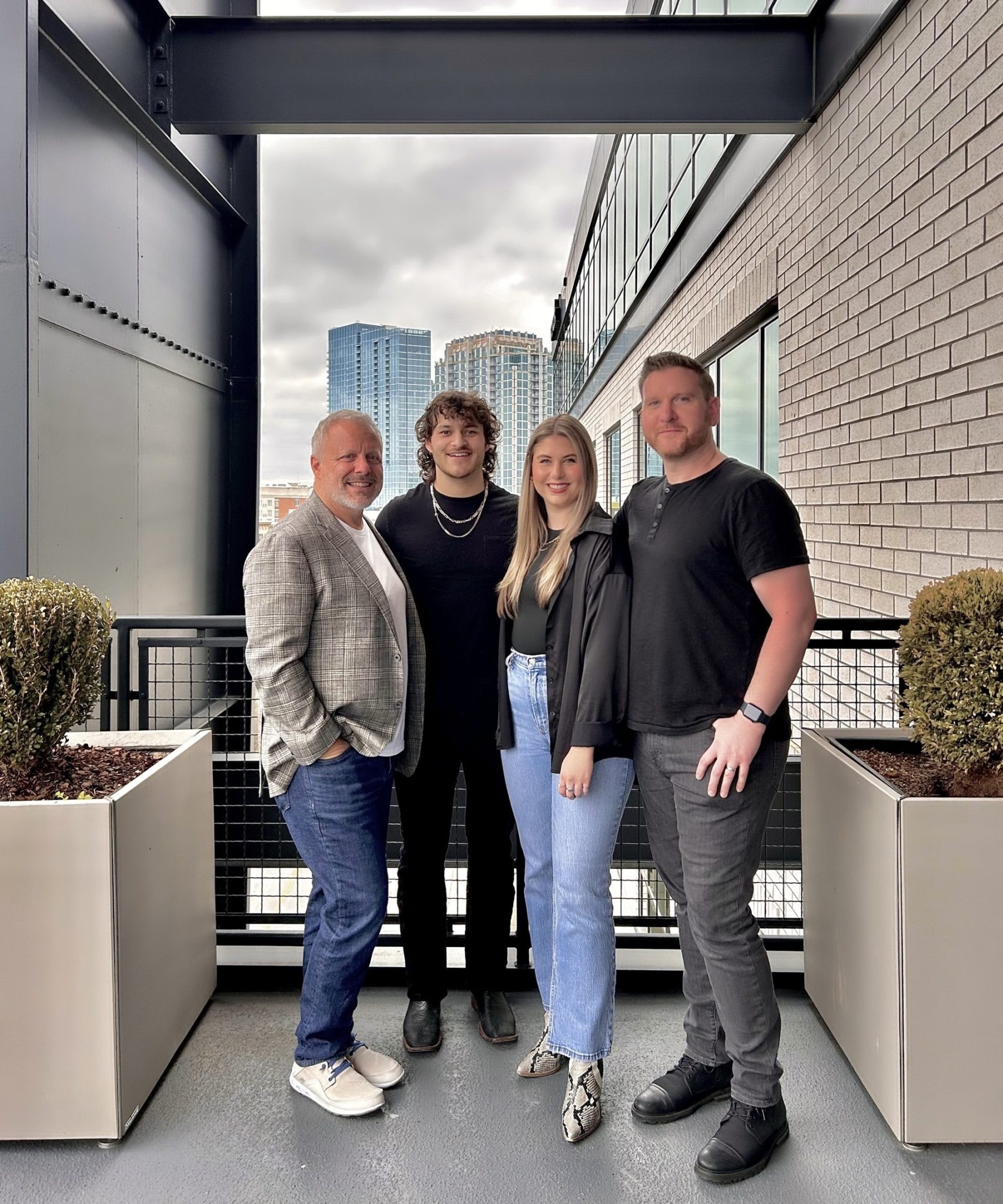 Nathan Wilson Signs With Round Hill Music - MusicRow.com