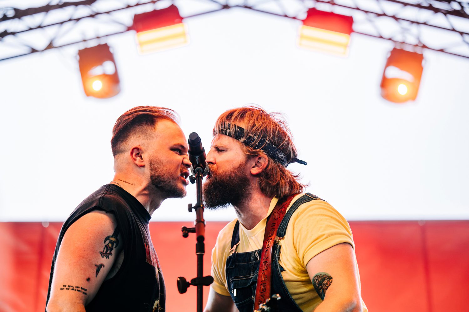 In Photos: Zach Bryan, Tyler Childers Sell Out Railbird Music Festival In Kentucky - MusicRow.com