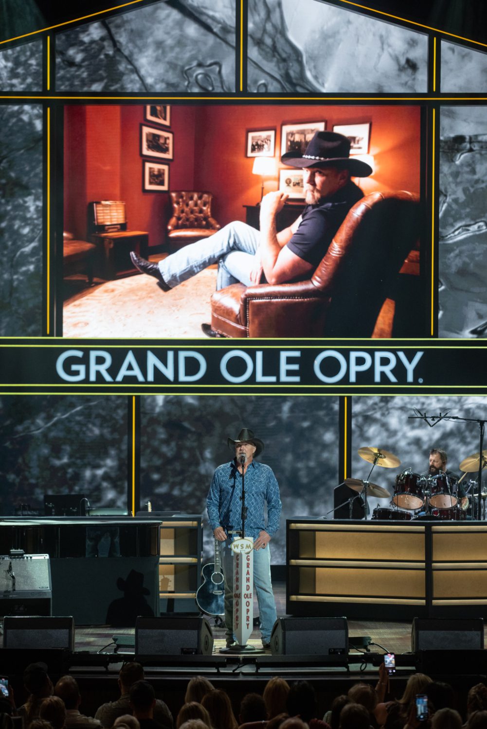 Trace Adkins Celebrates Two-Decade Anniversary As Opry Member ...