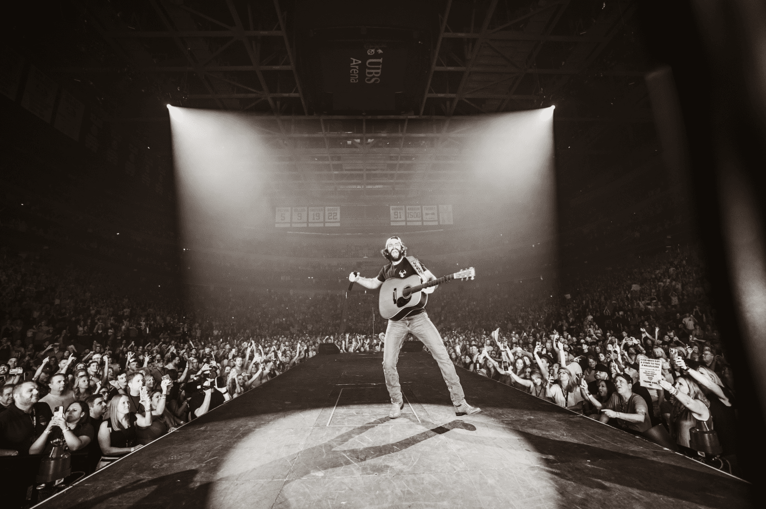 Thomas Rhett Sells Out Shows On 'Home Team Tour 23' - MusicRow.com