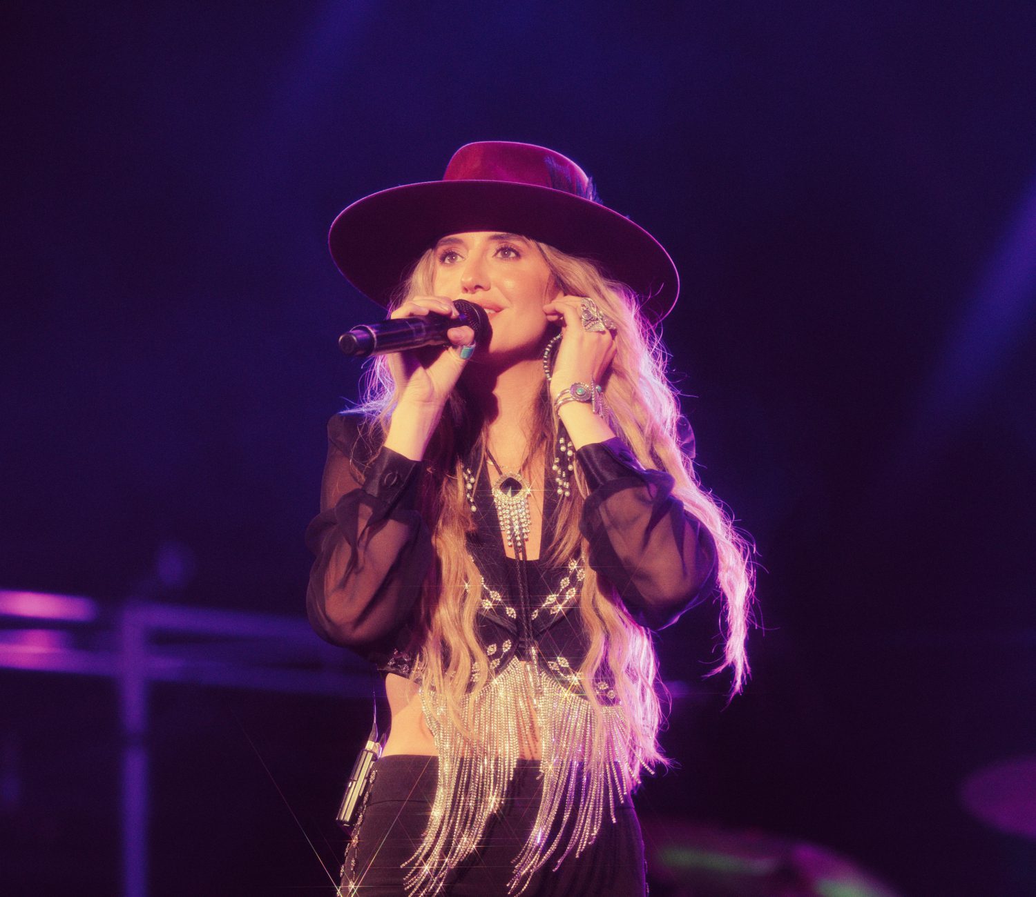 Lainey Wilson To Kick Off 'Country's Cool Again Tour' In May With ...