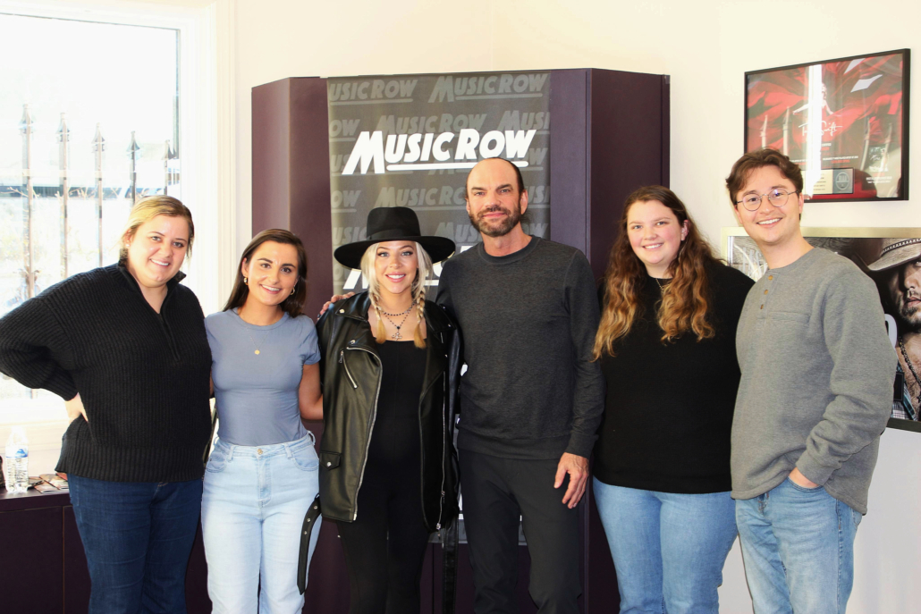 On The Row: MacKenzie Porter Shares New Music From Upcoming Album ...