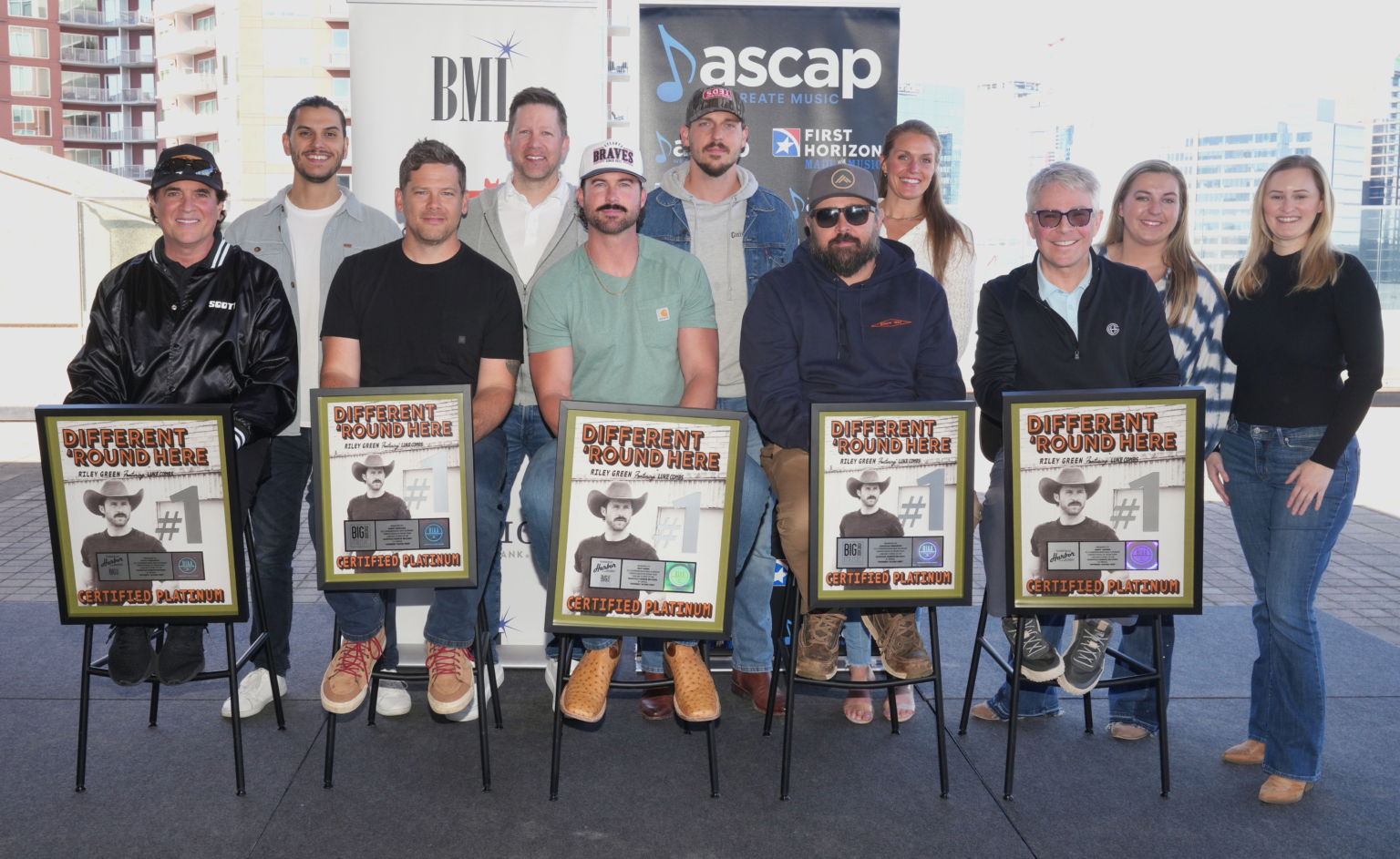 Riley Green & Crew Celebrate No. 1 Hit ‘Different ‘Round Here ...