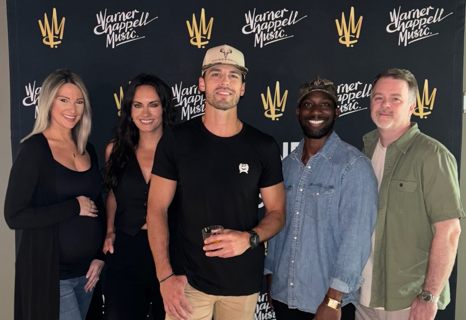 Derek Austin Signs Management & Publishing Deals - MusicRow.com