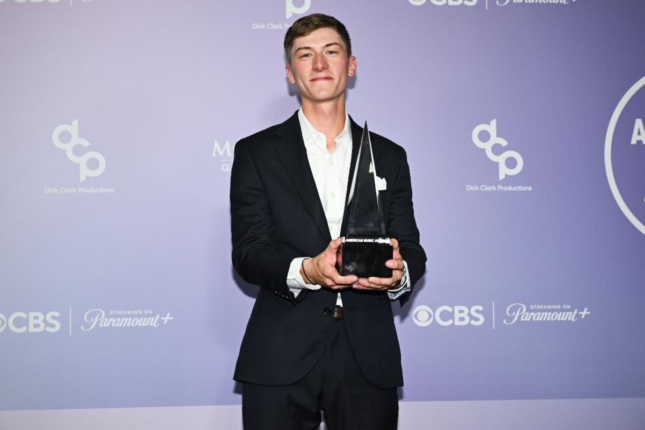 Ella Langley, Morgan Wallen, Sam Barber Among 2026 AMA Winners ...